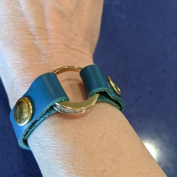 Gorgeous Widow Bracelet to Hold Your Loved One's Ring | Custom-fit ...