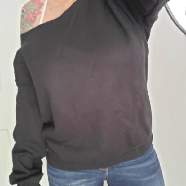 Vikings Sweatshirt Off-shoulder Raw Edge / CHOOSE YOUR COLORS / Mascot ...