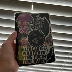 Cosy Frog in a Sweater Cottagecore Wildlife Reptiles Wooden Pin Gift ...