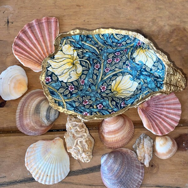 Gilded Barnacle Mussel Shell Christmas Decorations, Blue Gold Hanging ...