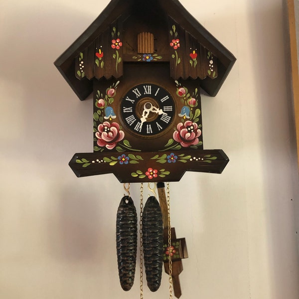 Classic 1960’s Dark Brown Vintage Leaf and Loon Style Cuckoo Clock ...
