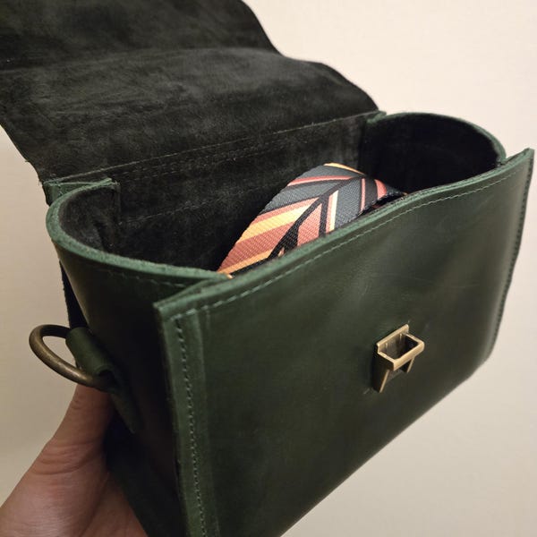 Green Leather Photography Bag, Custom Camera Bag, Engraved Camera Case ...