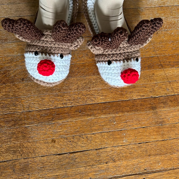 Crochet Christmas Pattern, Grrinch Slippers Crochet, Santa Claus ...