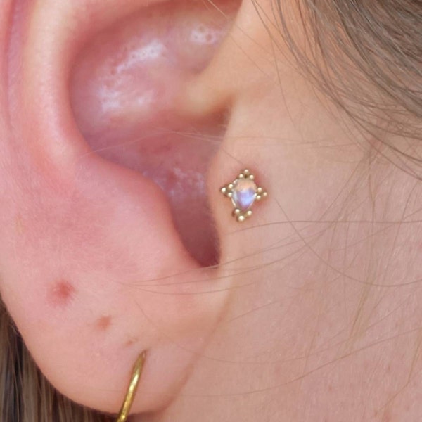 14K Solid Gold Moonstone Cartilage Stud/threadless Conch Earring ...