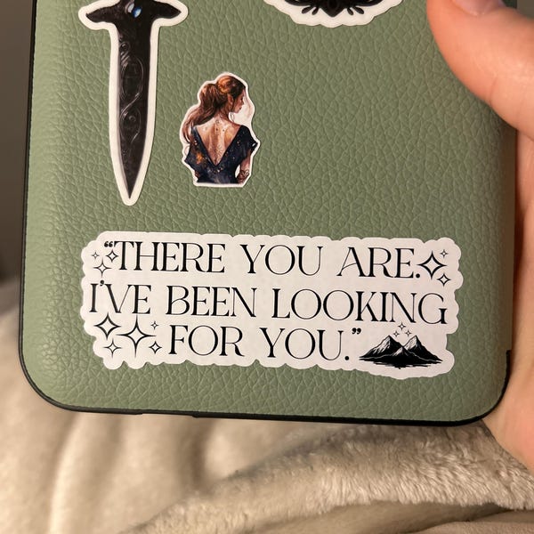 Fourth Wing, Violet Sorrengail, Xaden Riorson, Rhiannon, Liam, Rebecca ...