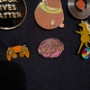 Concha Pin - Etsy