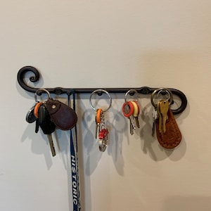 Wall Iron Key Holder. 5 Hooks Key Hanger - Etsy