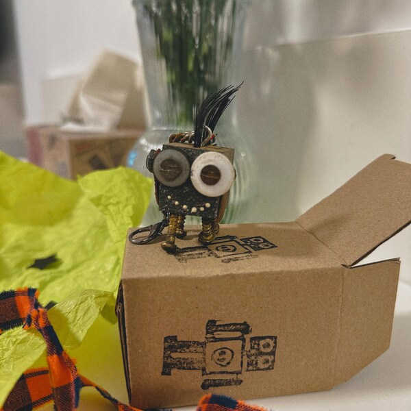 Tiny Robots Keychain / Upcycled Mini Robots - Etsy