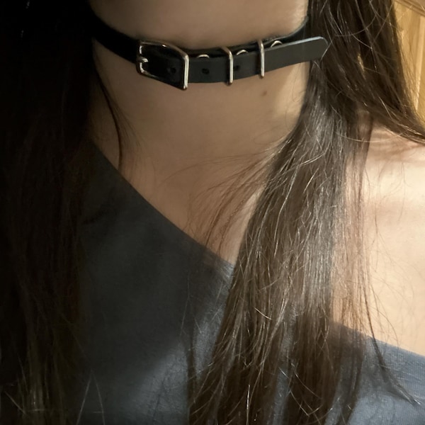 Mini Basic Buckle Choker -- Black Leather Choker With Silver Hardware ...