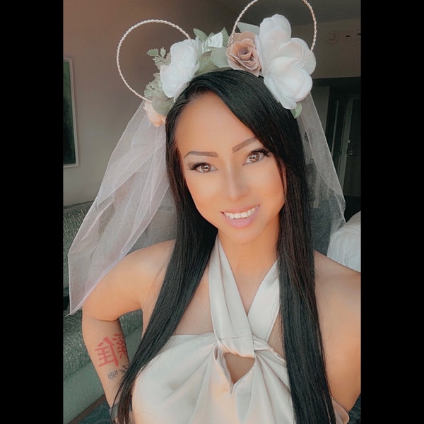 Bride Disneyland Ears | Bridal Themed Disneyland Headband | Bride ...