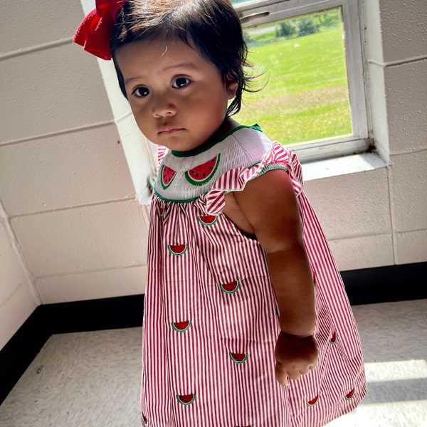 Girls Seersucker Bubble Crawfish Smocked Outfit - Perfect for Spring ...