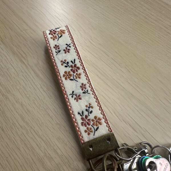 Vintage Floral Key Wristlet - Key Fob, Gifts for Women, Stocking ...
