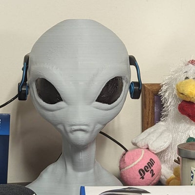 Alien Head Headphone Stand Headset Holder Rack, Grey Area 51 ...