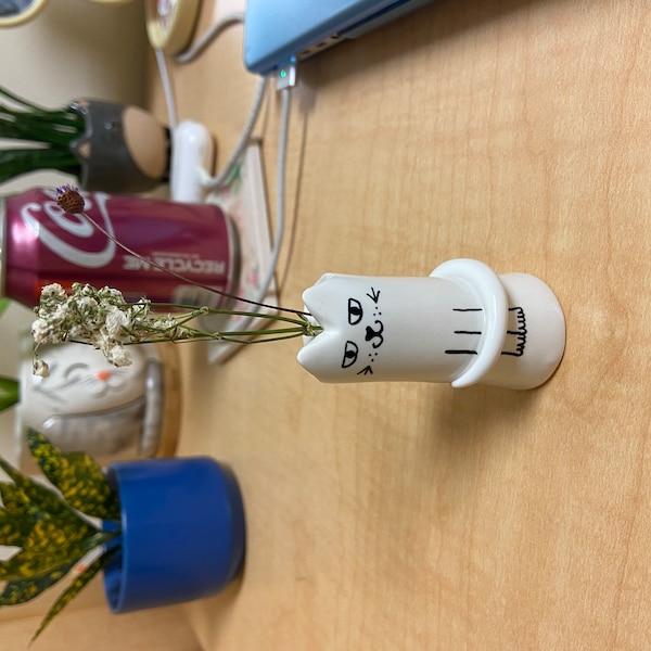 Cat Tiny Modern Vase / Tiny Mini Vase / Cat Lover Gift / Mini Bud Vase ...