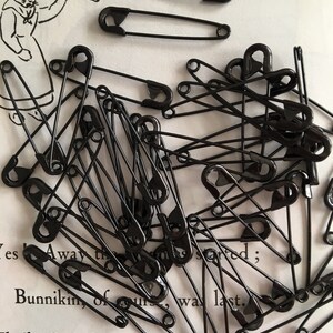 Premium Quality Black Safety Pins Made From Hardened Steel Pin Wire in ...