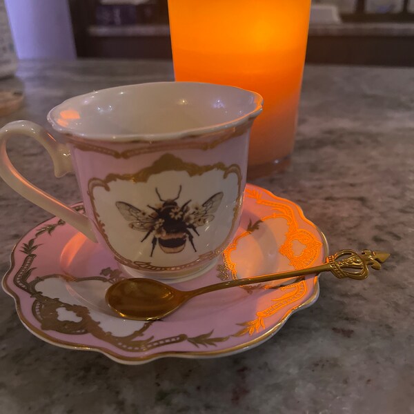 Queen Bee Teacup, 8 Oz. Food Safe and Durable, Vegan Bone China. - Etsy