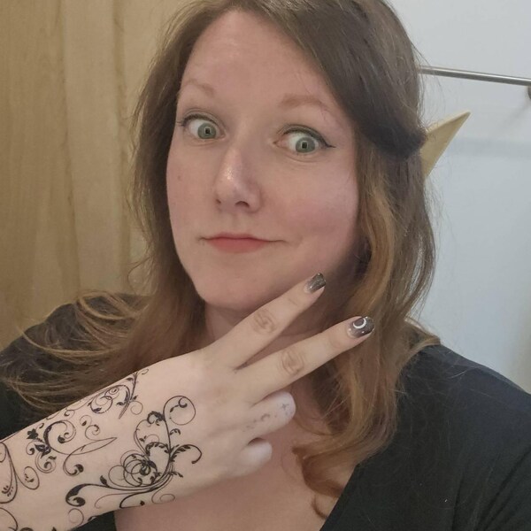 Throne of Glass Temporary Tattoos Throne of Glass Merch Terrasen Manon ...