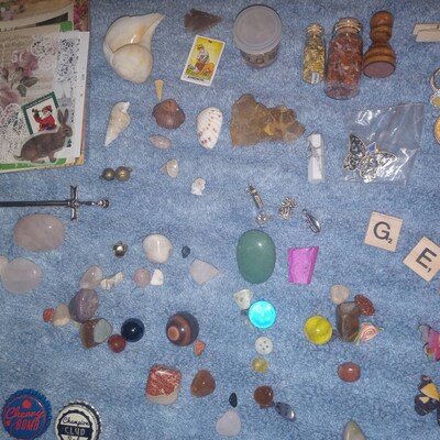 Crow Crystal Treasure Confetti Mystery Scoop Witches Brew Magpie Hoard ...