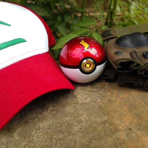 Pokeball With Ringlight, Pokemon Cosplay Must Have - Etsy