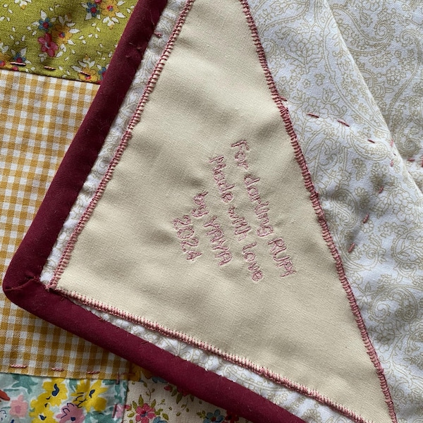 Simple Custom Embroidered Quilt Label With Border, Personalised ...