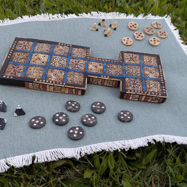 The Royal Game of UR Board, Minimalist Flat Boardgame, First Boardgame ...