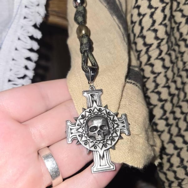 Inquisition Rosette Cross Pendent - Etsy