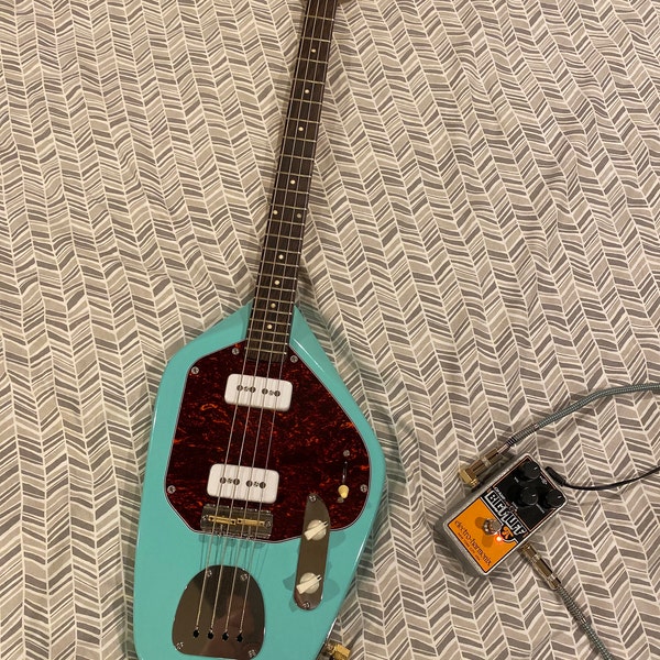 Wisp Electric Ukulele. Baritone Scale Length 19". Dual Pickup With 3 ...