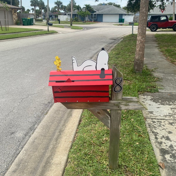 Snoopy and Woodstock Mailbox - Etsy