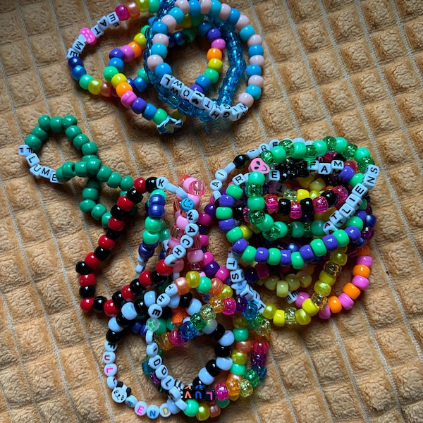 UFO Alien Kandi Bracelet, Alien Lover, UFO Inspired, Sci-fi - Etsy