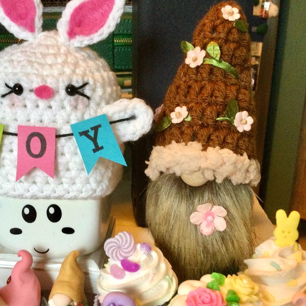 Ivory Gnome - Etsy