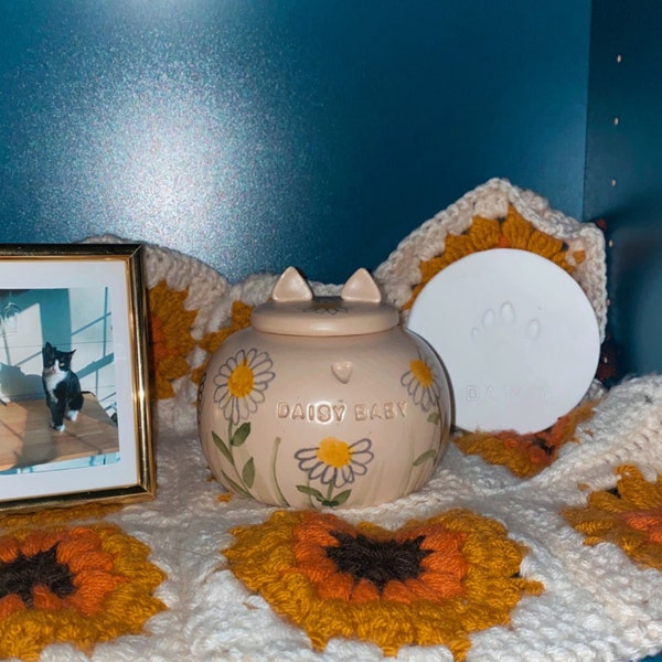 Daisy Cat Urn, Yellow Cat Urn, Creamation Urn, Pottery Urn for Pets ...