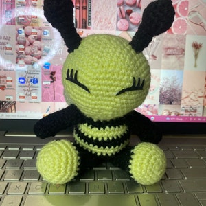 Hatching Bumblebee Crochet Pattern, Bee Pattern - Etsy