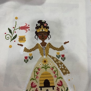 The Bee Queen - Modern Cross Stitch Pattern by Tiny Modernist - Etsy