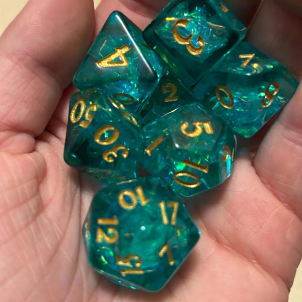 Purple Turtle Dice Set, Transparent With Light Purple Turtle Inside ...