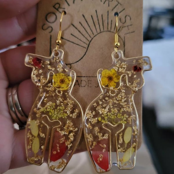 Real Flower Pregnant Figure Earrings • Handmade • Wire Earrings • Minimalist Earrings • Female ...