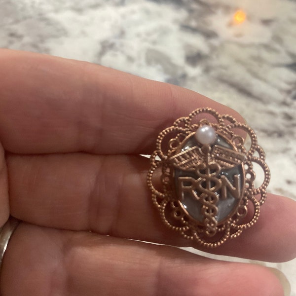 Gold Nursing Pin for the Pinning Ceremony Student Nurse Graduation ...