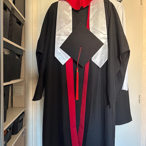 Graduation Gown - Academic Dress - Academic Robes - Graduate Gown ...