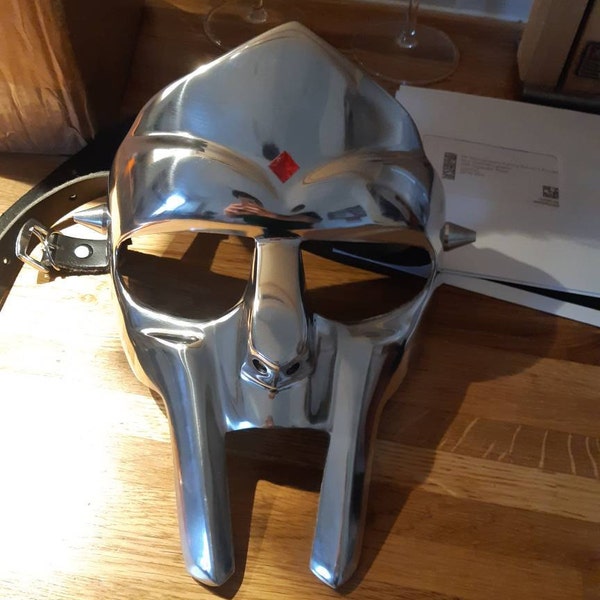 Brave Lady Armor, Medieval Knight Tassets Armor With Chainmail, Female ...