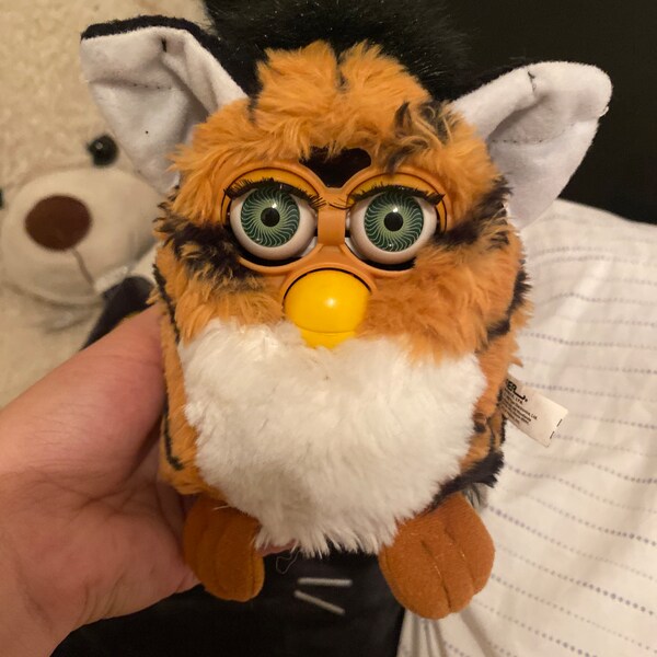 Adopt a Furby mango 2005 Hasbro Tiger Electronics Mango Emoto-tronic ...