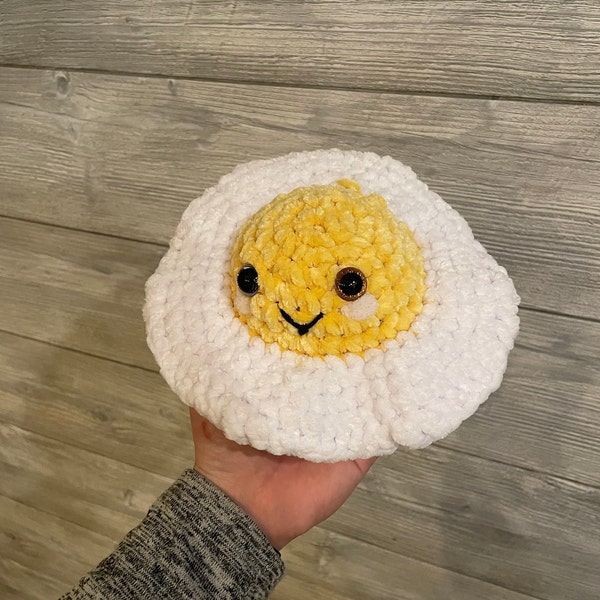 Sunny the Egg Crochet Pattern - Etsy