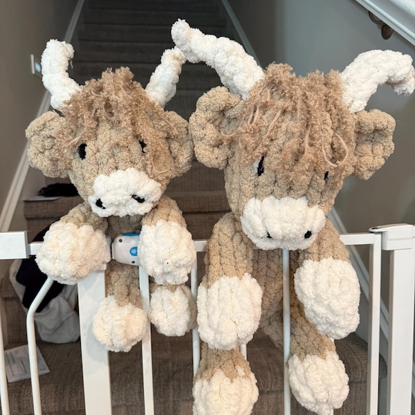 MINI CLARA COW / Full Video Tutorial / Hand Knit Cow Snuggler / Hand ...