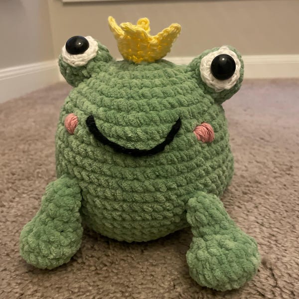 Big Eyed Frog Crochet Pattern PDF, Round Chubby Amigurumi Frog Plush ...