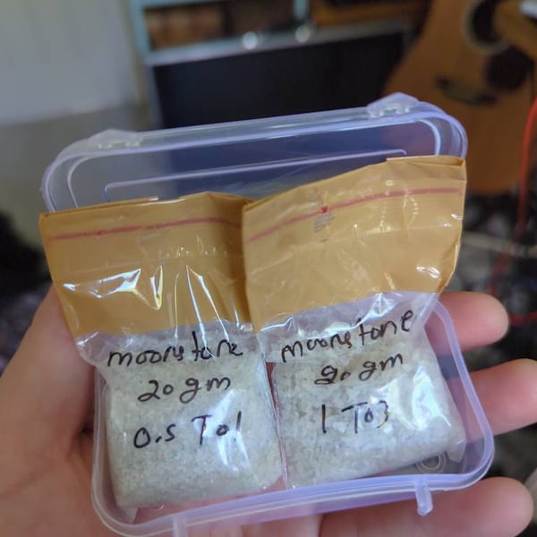 Black Onyx Crushed Raw Stone Powder, Healing Crushed Powder, Beautiful ...