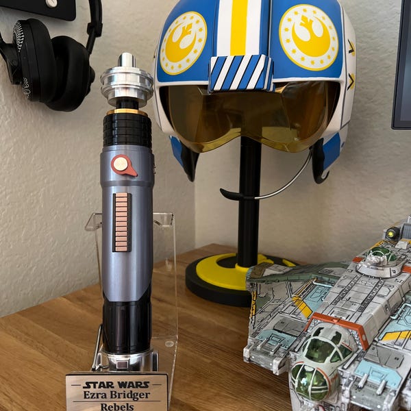 Lightsaber Stand, Custom Engraved,metal and Plastic, Lightsaber Stand ...