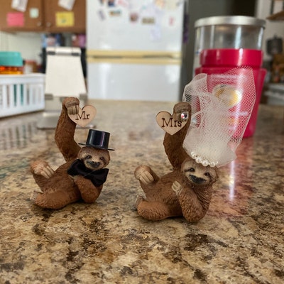 Sloth Wedding Cake Topper Sloth Wedding Bride and Groom Animal Zoo ...