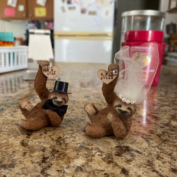 Sloth Wedding Cake Topper Sloth Wedding Bride and Groom Animal Zoo ...