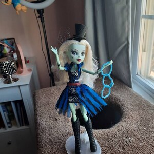 Abbey Bominable Basic Earrings Necklace and Bagkey - Etsy