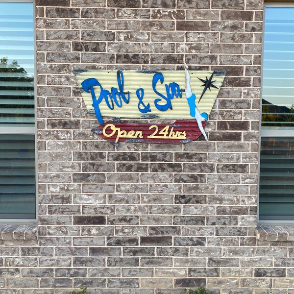 Poolside Lounge Mid-century Retro Painted Flat Metal/vintage Corrugated ...