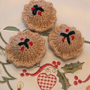 A Pdf Knitting Pattern for a Mince Pie to Cover a Ferrero Rocher ...