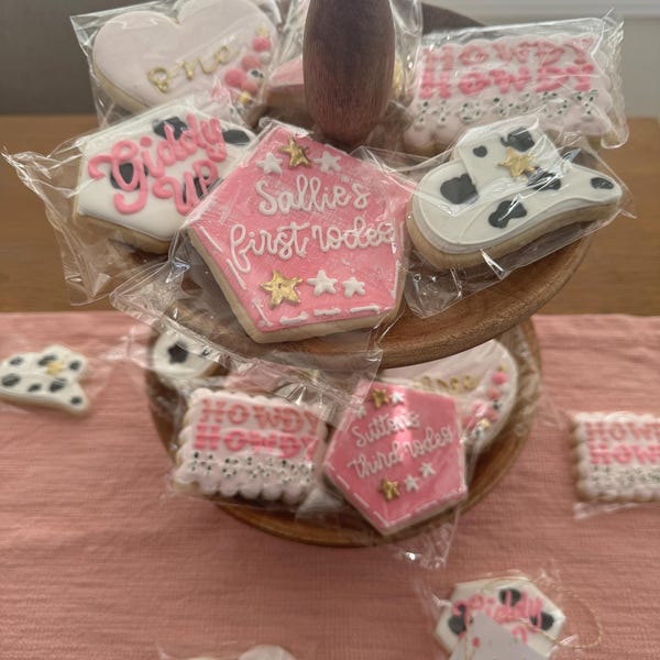 Giddy up | Rodeo Cookies | Howdy Cookies | Rodeo Birthday | First Rodeo ...